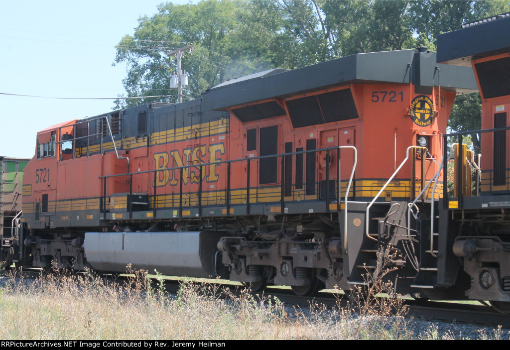 BNSF 5721 (1)